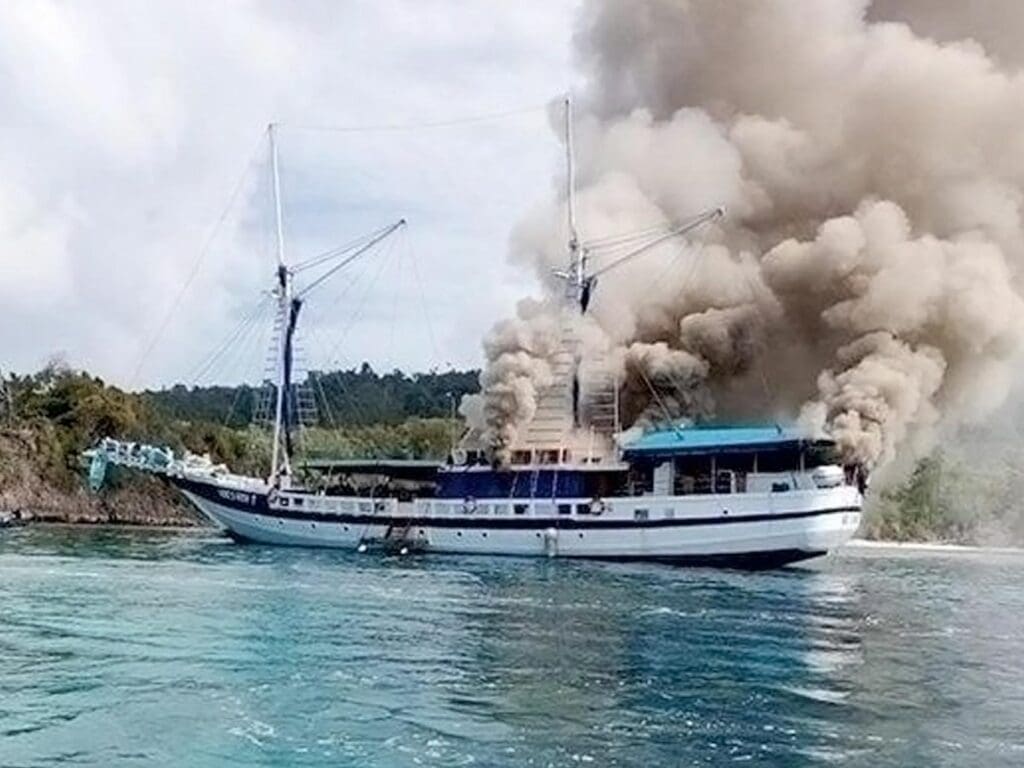 Rebreather divers die after DPVs pulled into dam inlet - Scuba Diving Magazine